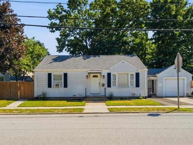 170 Beckwith St, Cranston, RI 02910