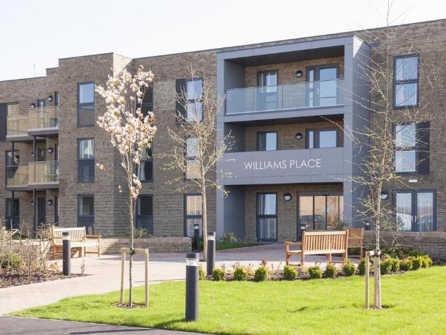 170 Greenwood Way Great Western Park. 2 bed retirement property to rent £3,450 pcm £796 pw