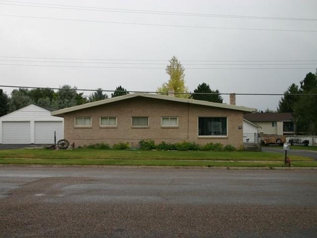 170 E 3rd St S, Soda Springs, ID 83276