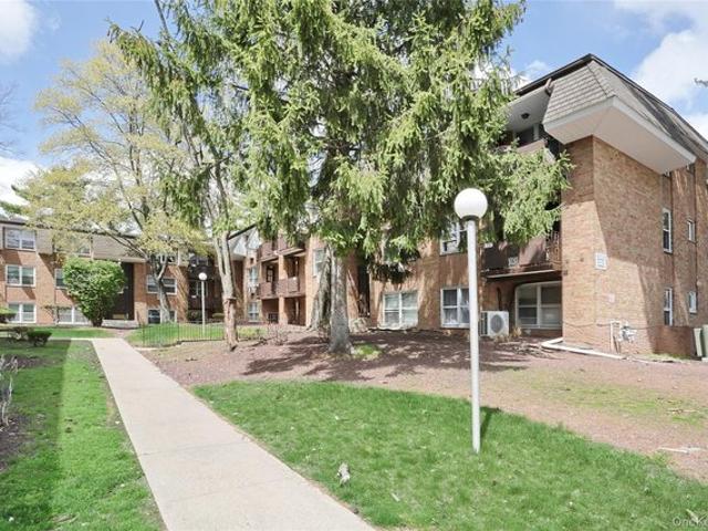 170 Kearsing Pkwy Apt B, Monsey, NY 10952