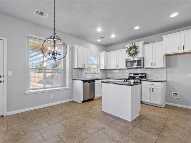 170 Kingfisher Ln