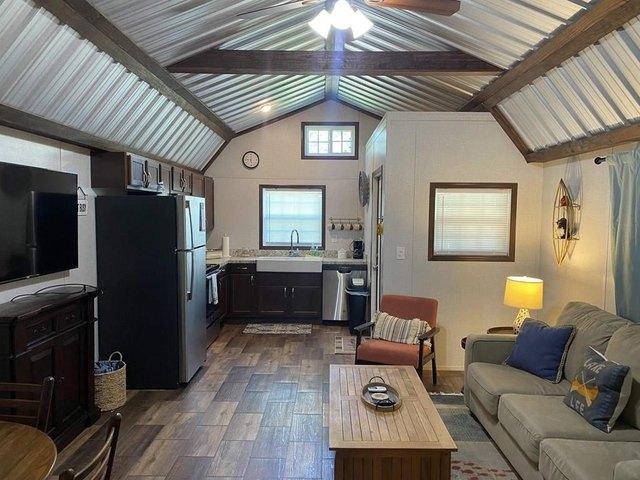 170 Hickory Hill Dr, Burkeville, TX 75932