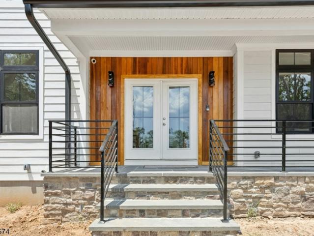 170 Johnston Drive Ext