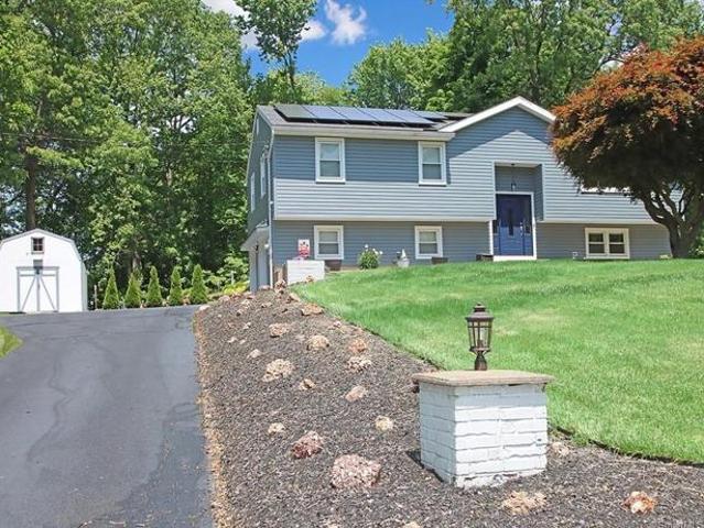 170 Longview Ave, Bristol, CT 06010