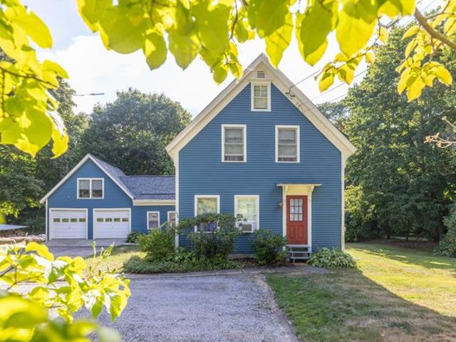 170 Mountain St, Camden, ME 04843