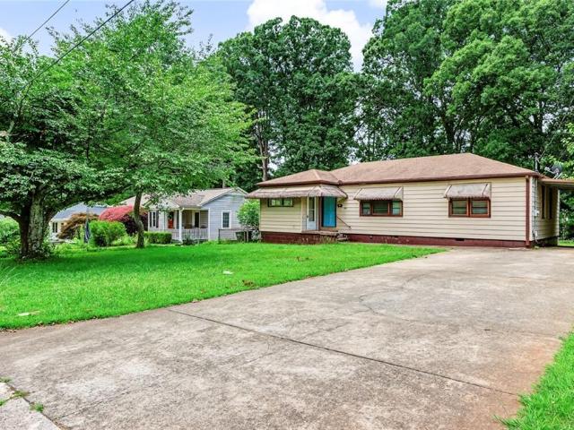 170 Mathews Circle SE