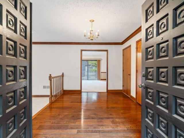 170 Mark Trail NW