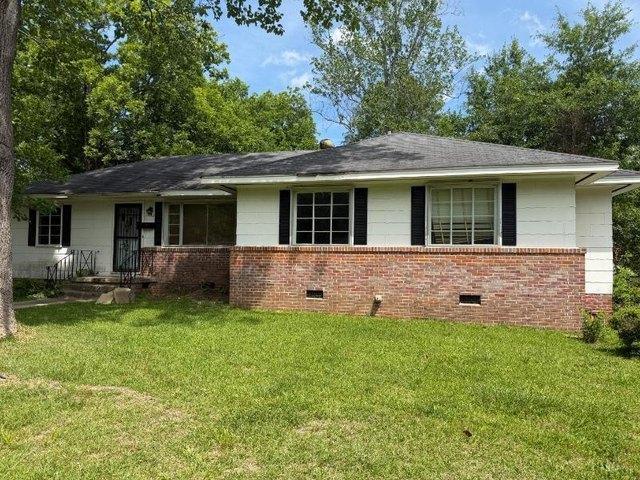 170 Meadow Rd, Starkville, MS 39759