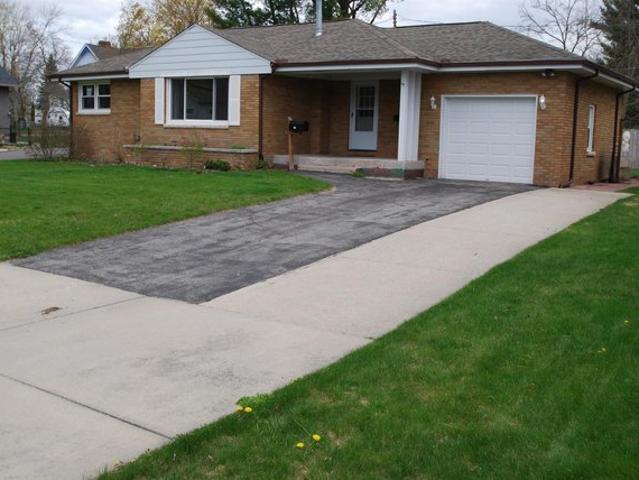 170 N 2nd St, West Branch, MI 48661