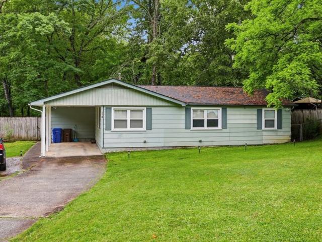 170 Northwestern Ave, Oak Ridge, TN 37830