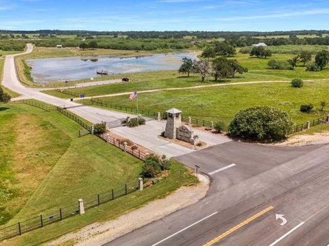 170 Sam Houston Pkwy Lot 173, Luling, TX 78648