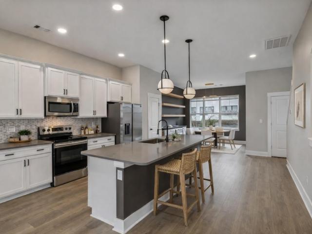 170 Stonecrest Dr
