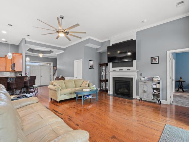 170 Summerlight Dr