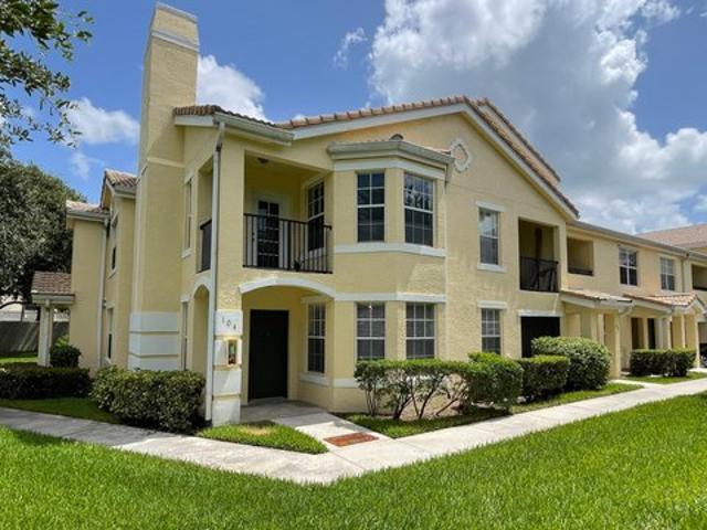 170 SW Peacock Blvd Apt 36 104, Port Saint Lucie, FL 34986