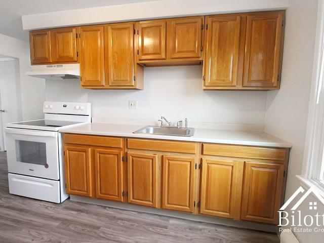170 Pawtucket Avenue 2 Bedroom Apartment for Rent at 170 Pawtucket Ave, Pawtucket, RI 02860