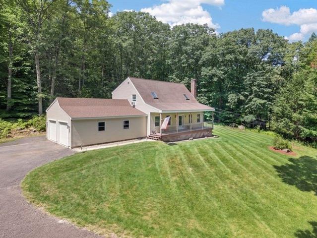 170 Queen Lake Rd, Phillipston, MA 01331