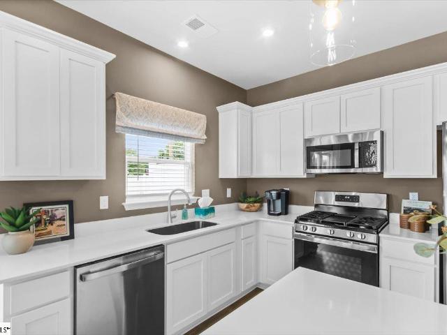 170 Randwick Ln, Greer, SC 29651 | MLS #1584 | Compass