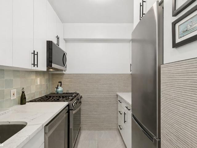 170 W 23RD Street 4B