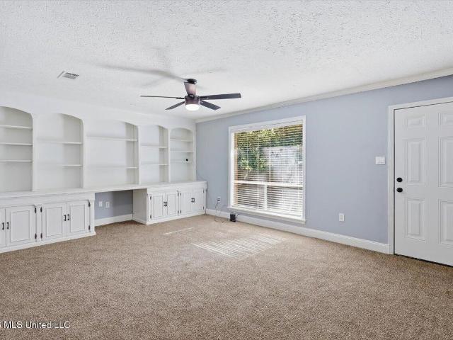 170 W Woodcrest Drive