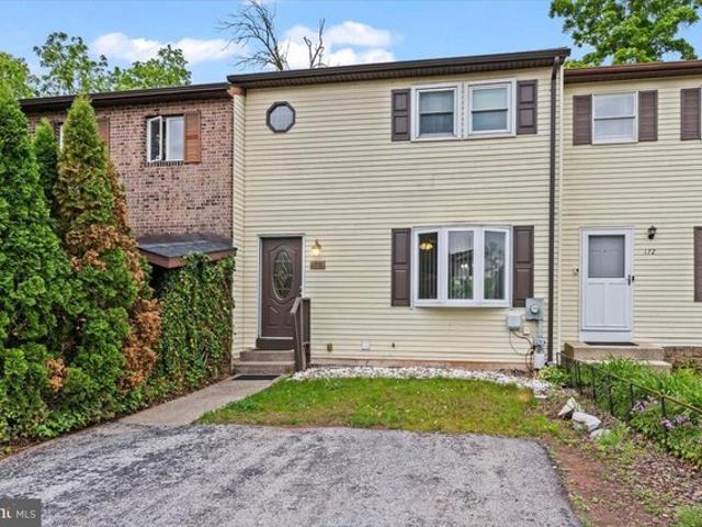 170 White Dogwood Dr, Etters, PA 17319