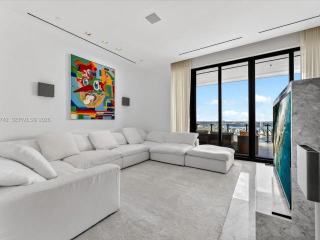 17141 Collins Ave Unit 2902, Sunny Isles Beach, US, FL