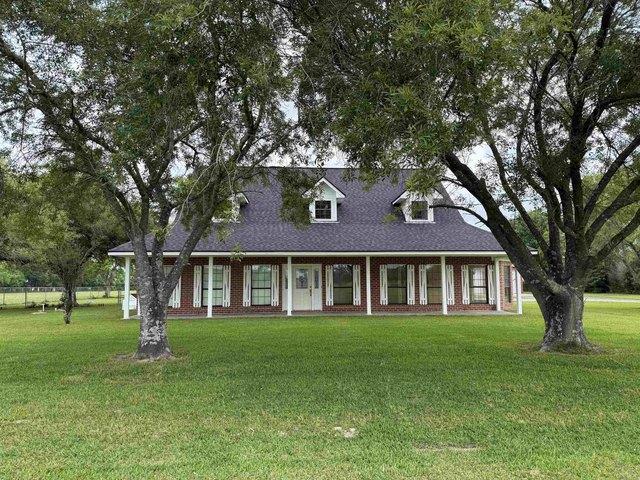17148 Old Nome Rd, China, TX 77613