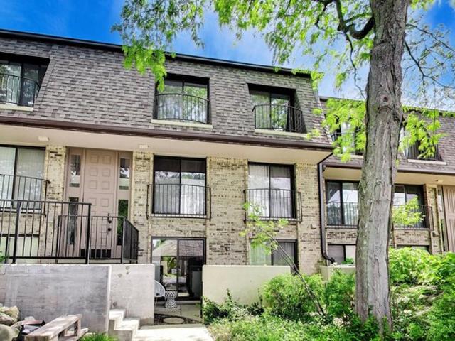 1714 Northfield Sq Apt B, Northfield, IL 60093