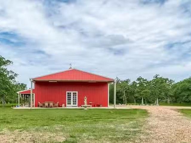 1714 Oak Ridge Rd, Weimar, TX 78962 MLS 68357759