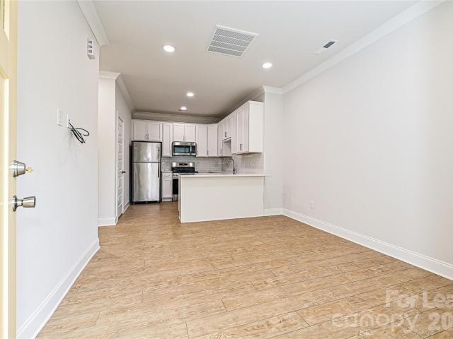 1714 Club Road
