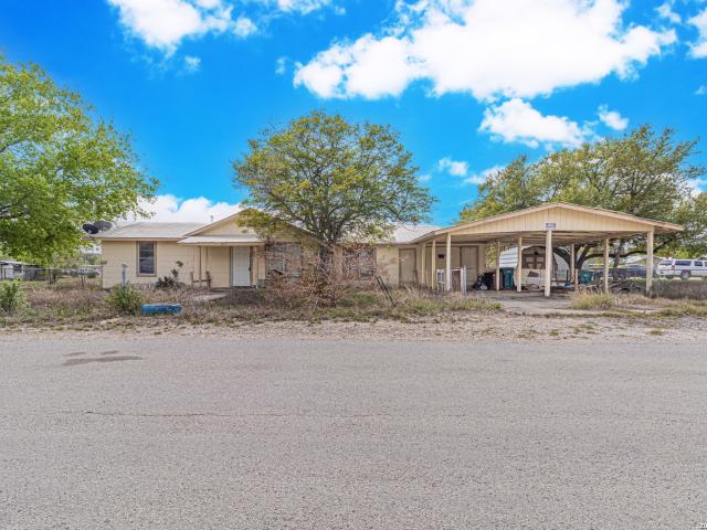 1714 Constantinople St, Castroville, TX 78009 | MLS #1953