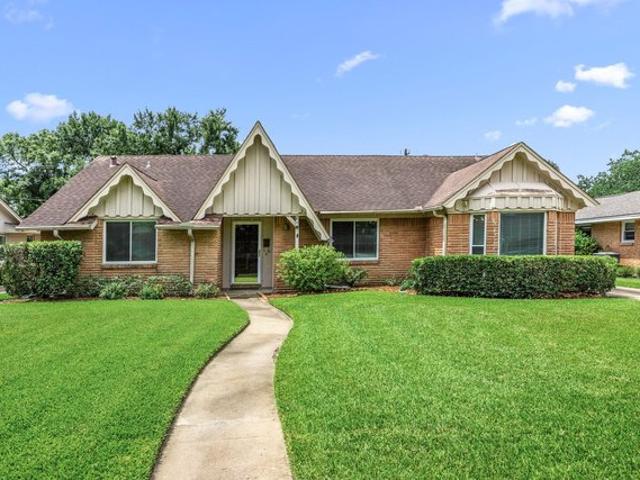 1714 Droxford Dr, Houston, TX 77008