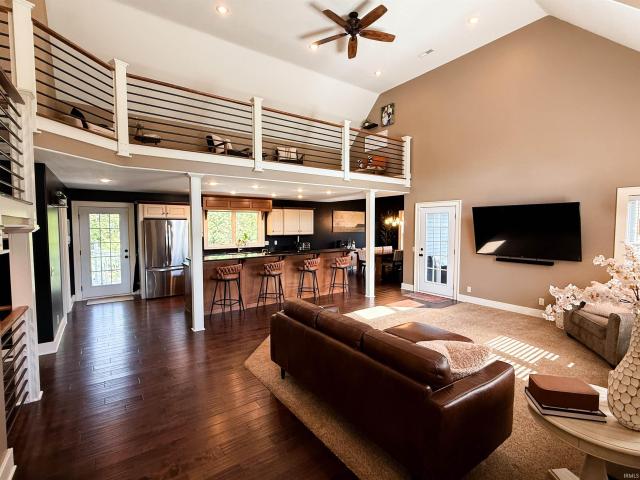 1714 Greyfeather Lane