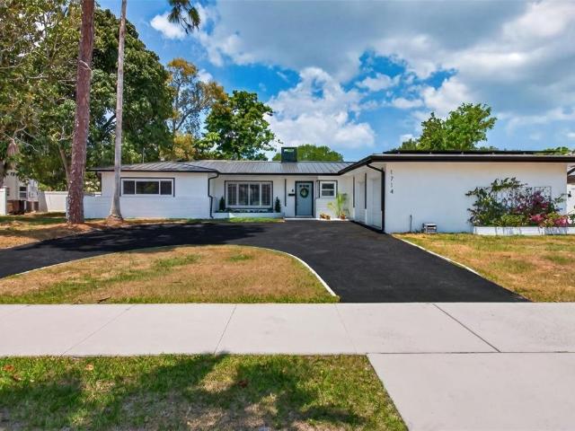 1714 Indian Rocks Rd, Belleair, FL 33756 | MLS #TB8502