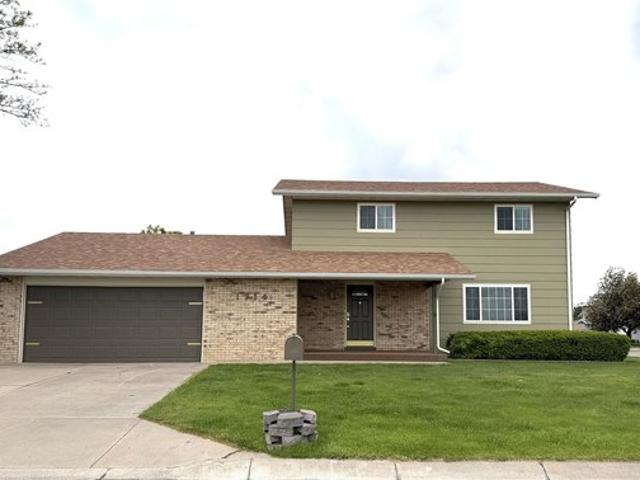1714 Keller Dr, Sidney, NE 69162
