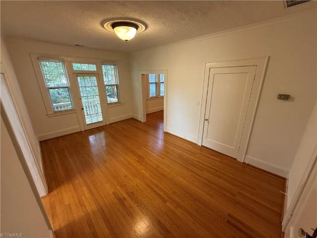 1714 Lynwood Avenue #8