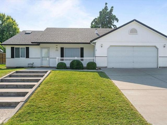 1714 S Kent St, Kennewick, WA 99337