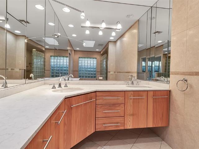 1714 South Dr, Sarasota, FL 34239 | MLS #A4686