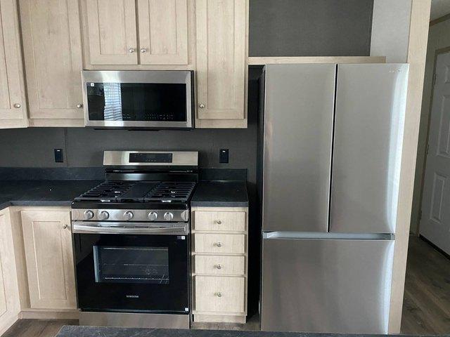 1714 W 3rd Ave, Coal Valley, IL 61240