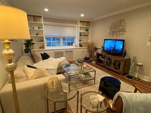 1714 W Abingdon Drive # 102