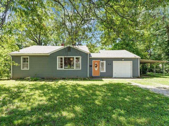 1714 W Scott St, Springfield, MO 65802