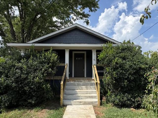 1715 Minnis Ave, Knoxville, TN 37920