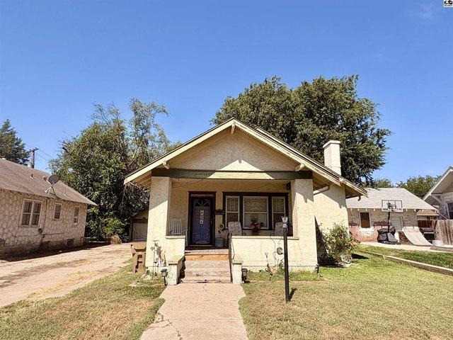1715 N Maple St, Hutchinson, KS 67502