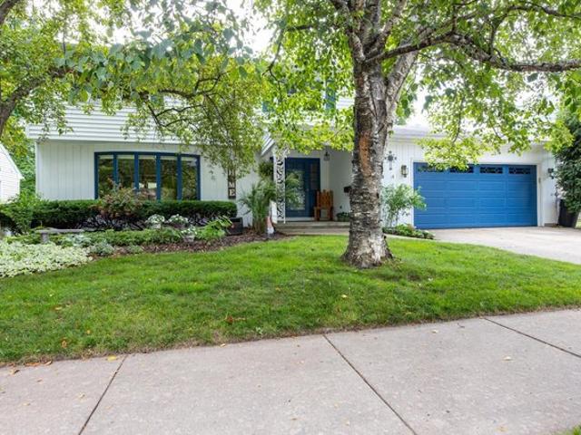 1715 N Viola St, Appleton, WI 54911