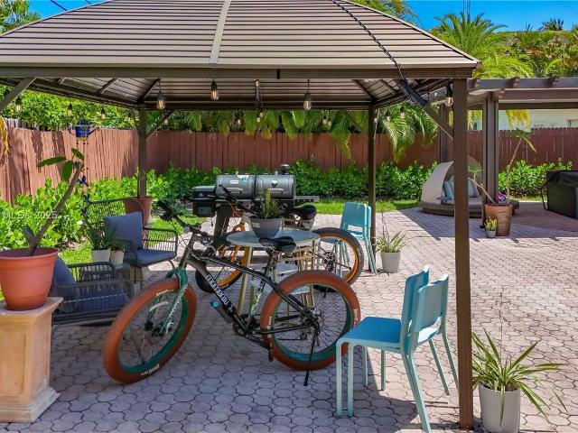 1715 NE 38th St, Oakland Park, US, FL