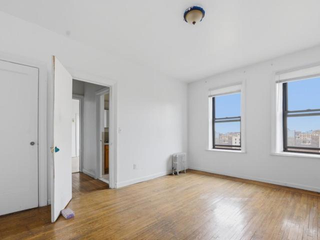 1715 Nelson Avenue, Unit 5D