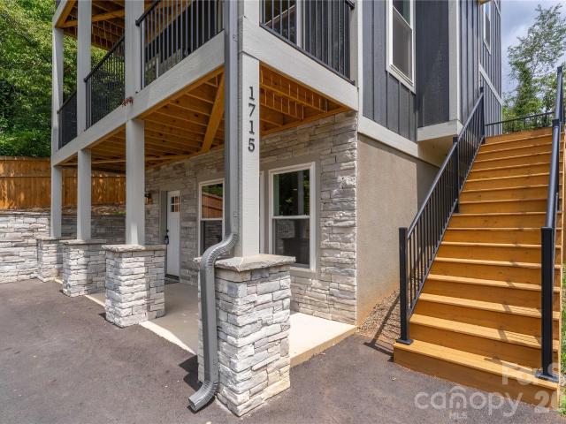 1715 Old Haywood Road