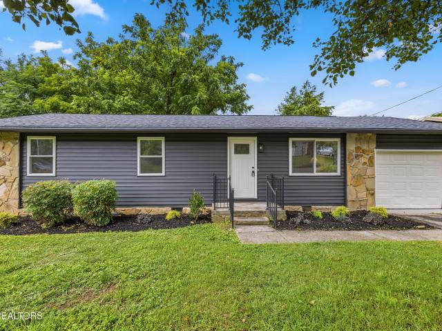 1715 Ambling Lane