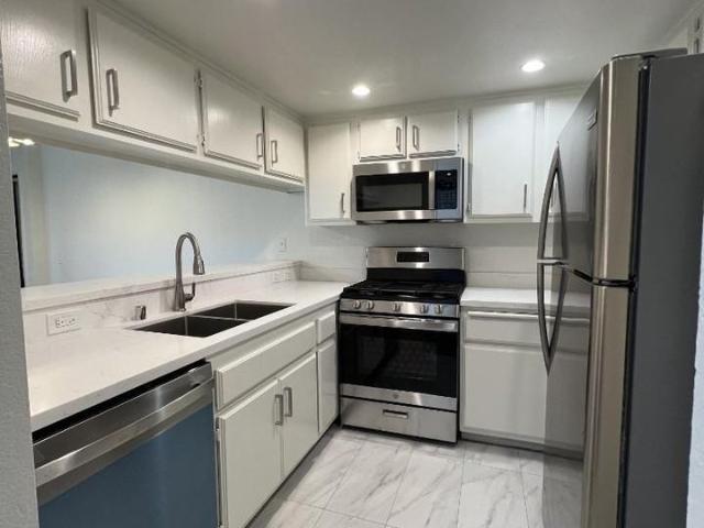 1715 Camden Ave 2 Bedroom Apartment for Rent at 1715 Camden Ave, Los Angeles, CA 90025 Westside