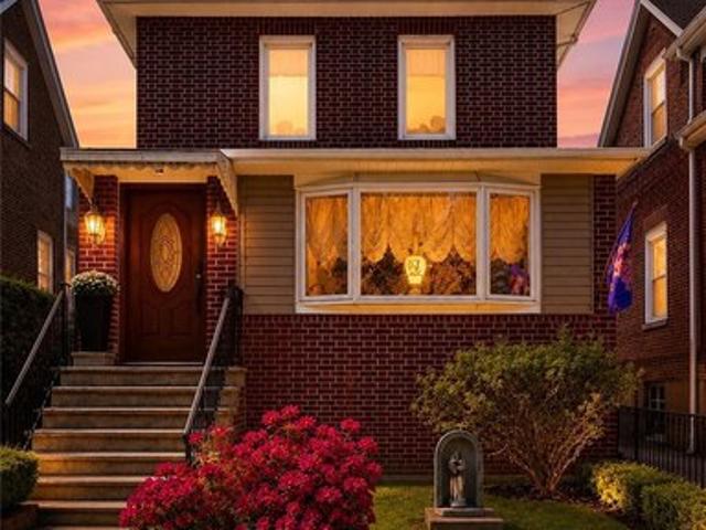 1715 Hering Ave, Bronx, NY 10461