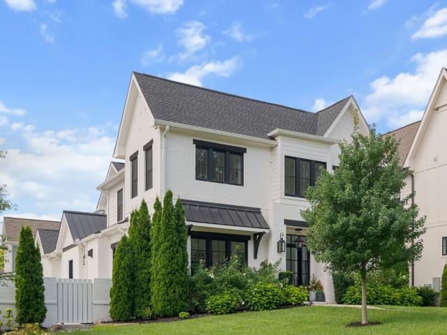1715 Hillmont Dr